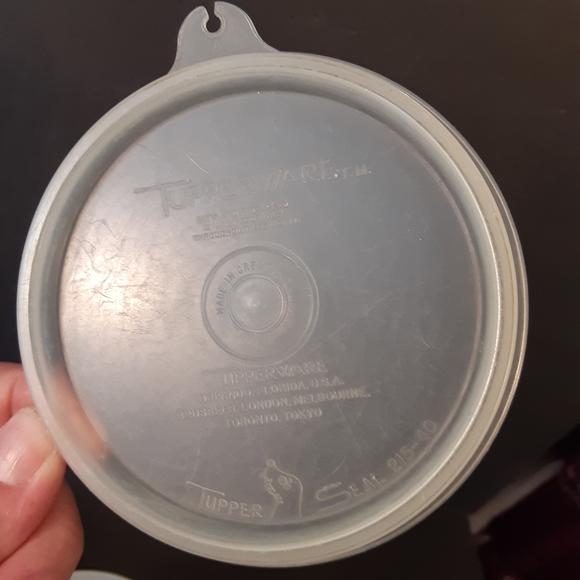 Tupperware | Kitchen | Vintage Tupperware 8s Burgerpatty Storage ...
